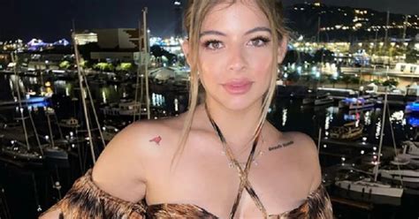 Даніела Регарда була виміряна щоб виконати виклик «робочого танцю Аніти перед більш ніж 50