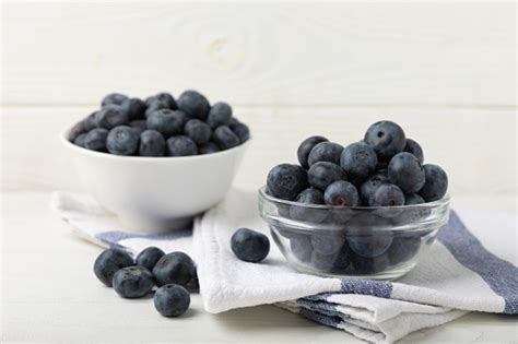 블루베리 질감 배경에 잘 익은 신선한 블루베리 비타민 건강에 좋은 음식 육즙이 많은 베리 복사 공간 텍스트 배치 건강한 생활방식에 대한 스톡 사진 및 기타 이미지 Istock