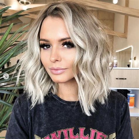26 Side Part Hairstyles For Every Length