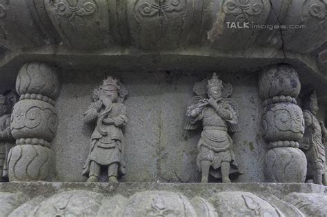 无人 寺庙 站 横图 室外 特写 白天 正面 民族服装 旅游 度假 名胜古迹 标志建筑 地标 建筑 静物 雕塑 中国 亚洲 节日 遗迹 艺术
