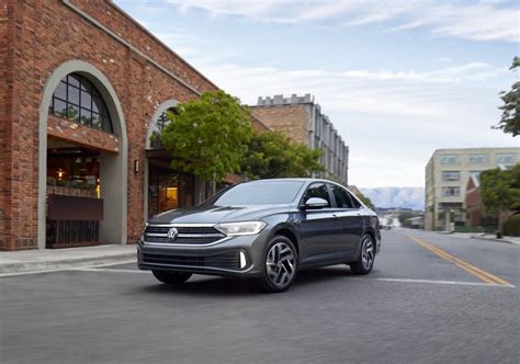 접근가능한 프리미엄…독일 콤팩트 세단 폭스바겐 제타 파이낸셜뉴스
