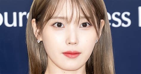 아이유 이번 생일에도 기부…유애나 사랑으로 2억원 전달