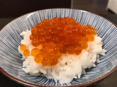 【全台】在家做豪華壽司！好市多販售「北海道鮭魚卵」 拿來拌飯都像高級料理！ Foody 吃貨