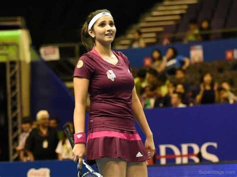 Sania Mirza Good Looking Tennis Player Super WAGS Hottest Wives And Girlfriends Of High