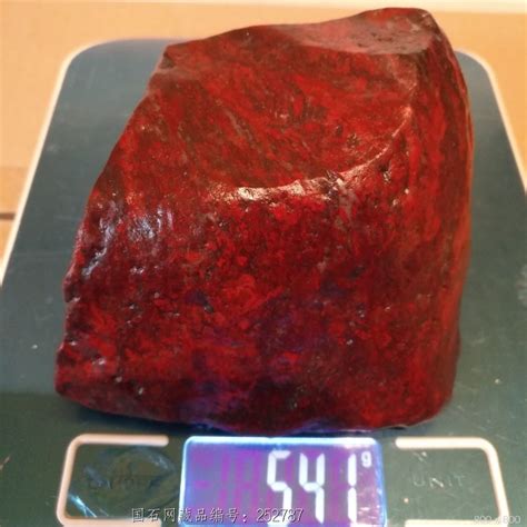 伊丁石图片 伊丁陨石三万一克 大山谷图库