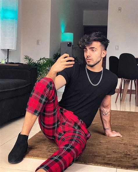 Federico Vigevani Compartió Una Foto En Instagram Fotitos Al Espejo