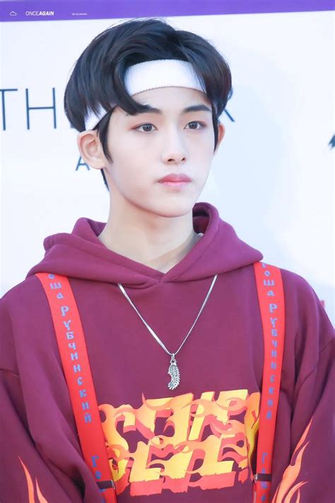 더쿠 엔시티 멤버 몇몇 얼굴이 보이는것 같은 엔시티 도쿄 후보생들