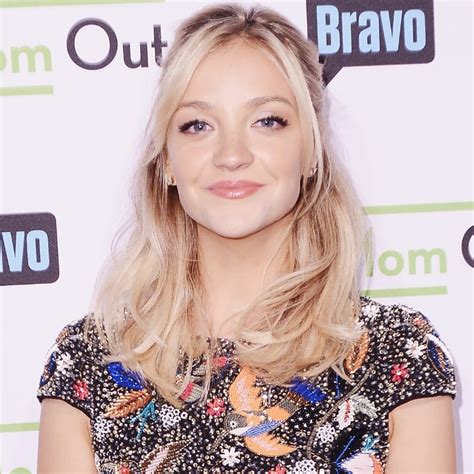 Abby Elliott Popsugar Love And Sex