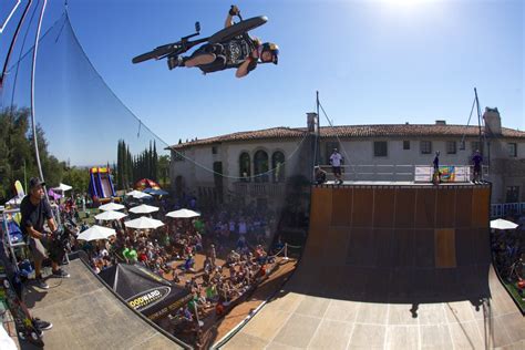 Tony Hawks 11th Annual Stand Up For Skateparks The Experience Magazine