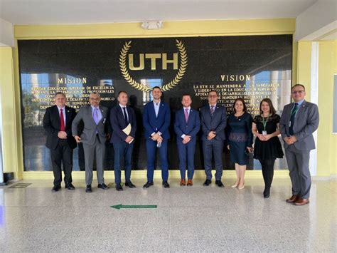 Embajador De Israel Eldad Golan Visita Uth Campus Tegucigalpa