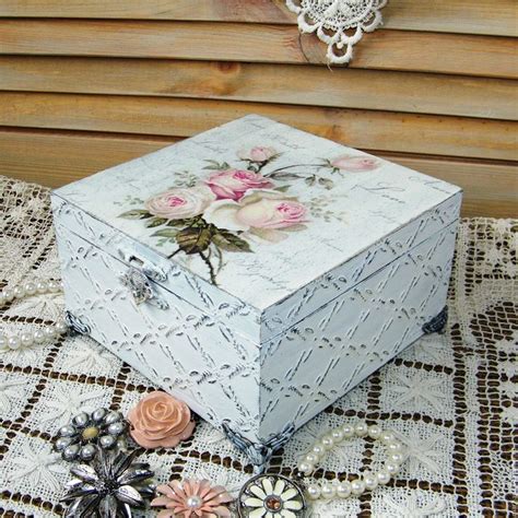 Купить или заказать Шкатулка для украшений квадратная Шебби Розы Декупаж в интернет магазине на