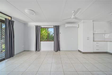 1 Harris Street Emerald Qld House For Sale Lj Hooker