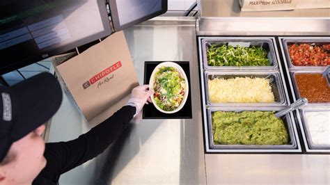 Watch Chipotles Robot Prototype Make Burrito Bowls Popular Science