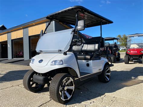 New Evolution Classic 4 Plus Golf Cart