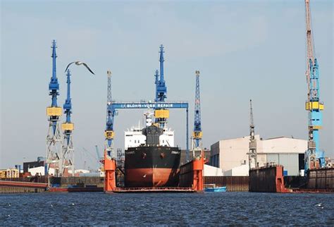 1676 Schwimmdock Der Werft Blohm Voss Schiffsreparatur A Flickr