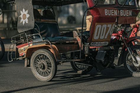 Pedicab 거리 사진 공공 장소 관광 관광 명소 교통 기와 남자 낮 노점상 대중교통 도시 경관 도시 생활 도시 풍경 도시 허슬 도시 환경