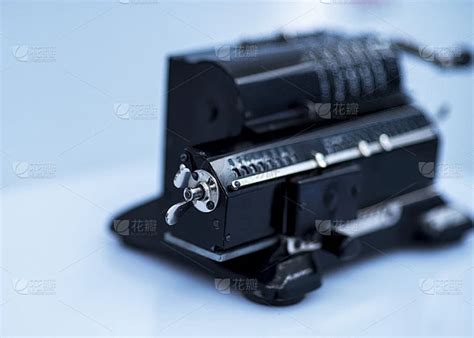 计算器，用于数学计算的老式电脑素材 花瓣网