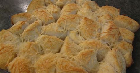 Creative Savv Super Easy Garlic Cheesey Bread