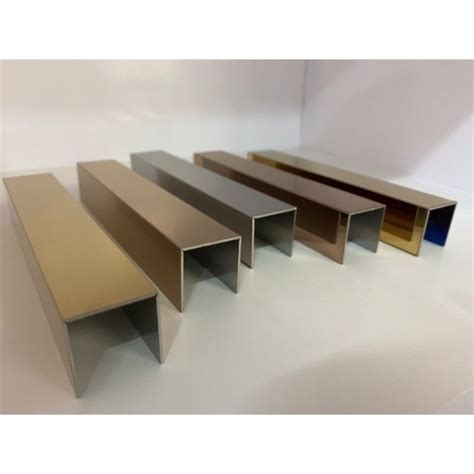 คิ้วสแตนเลสตัวยู 10 มม ราคาโรงงาน โรงงานผลิตกรุยเชิงสแตนเลสสี ที ซี ฟิลเตอร์