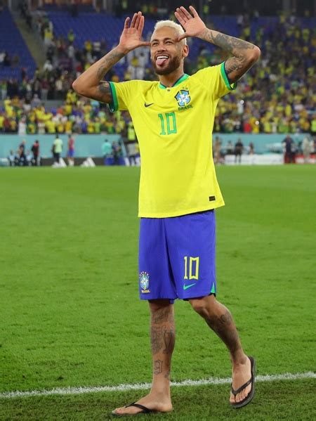 Neymar Jr Body Measurements Height Weight Shoe Size Stats Celebrities