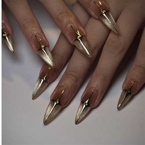These 34 Cat Eye Nails Are So Mesmerizing We Cant Look Away