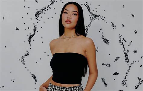 Ming Lee Simmons Soars In Chunky Heels At Areas Spring 2023 Nyfw Show