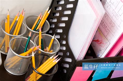 教室里的文件夹 蓝牛仔影像 中国原创广告影像素材