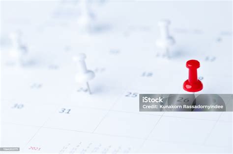 바쁜 약속 및 회의 알림 비즈니스 미팅 또는 여행 계획 개념 에 대한 계획 달력 개념의 Thumbtack 0명에 대한 스톡 사진 및 기타 이미지 Istock