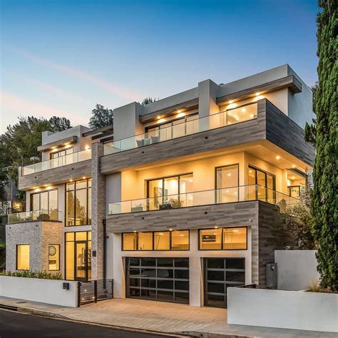 Luxury Modern Home Design Exterior