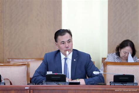 ТБХ Үндсэн хуулийн цэцийн 4 дүгээр дүгнэлтийг хэлэлцлээ