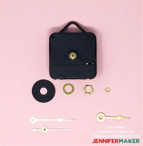 DIY Wall Clock With A Cuckoo Yes It Really Tells Time Jennifer Maker