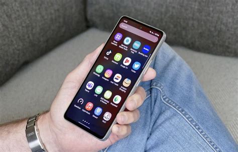 Samsung обновит до Android 13 смартфон Galaxy A53 и несколько флагманских моделей