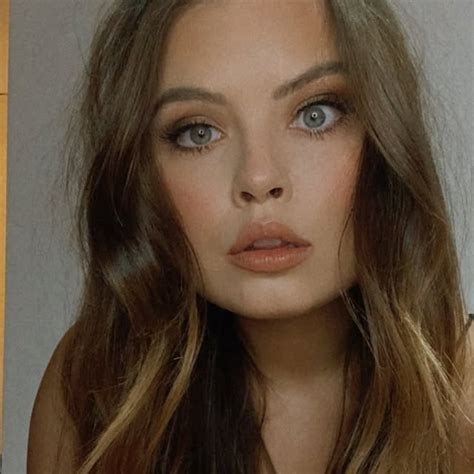 Saffron Dakota Saffrondakota • Threads Say More