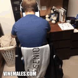 Vinemales My Roommate Doesnt See Im Porn Photo Pics