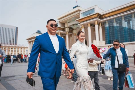 Mass О Хангай аваргын хүсэлтээр Алдарт эхийн одон олгох журамд өөрчлөлт орж түүний эхнэр Н