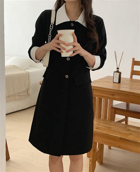 어반라인 [하객룩 추천 격식룩 자체제작 핏보장] 클래식 배색 포인트 카라 미디 원피스