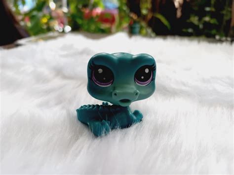 Lps Crocodile Figure Hobbies And Toys Toys And Games On Carousell