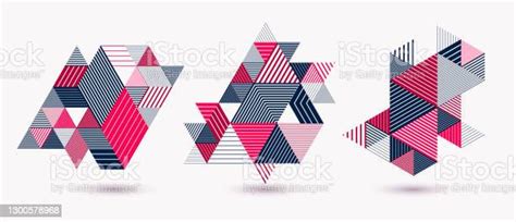 스트라이프 삼각형과 3d 큐브 벡터 디자인 세트가 있는 추상적인 다각형 배경입니다 다른 광고 또는 표지 또는 배너에 대한 템플릿 복고풍 스타일의 그래픽 요소 3차원 형태에