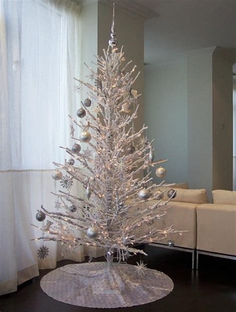 How To Decorate A Silver Tip Christmas Tree At Angela Rich Blog