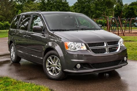 Dodge Grand Caravan Review Pricing Photos And Specs