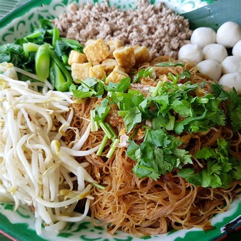 ยำหมี่คลุกโบราณ ยำหมี่คลุกโบราณ ทานแล้วจะติดใจ เอาใจคนชอบเส้น เด็กเส้นต้องจัดๆ เลย หมี่คลุก