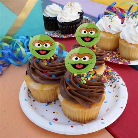Sesame Street Oscar The Grouch Face Officially Licensed Cupcake Toppers