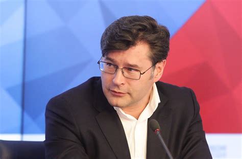 Алексей Мухин Навальный прикрылся женщиной в силу юридических причин