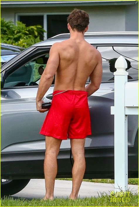 The Bachelorettes Tyler Cameron Looks Ripped While Stepping Out