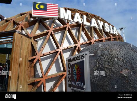 Triangular Interlocking Wood Structure Of Building Resembling