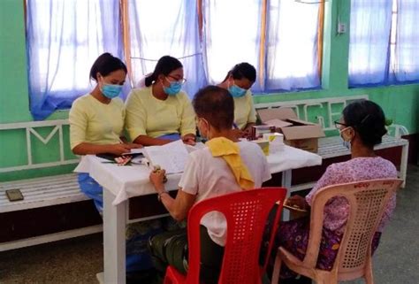 မင်းလှမြို့နယ် ပြည်သူ့ဆေးရုံတွင် နိုင်ငံ့ဝန်ထမ်းအငြိမ်းစားများအား သ