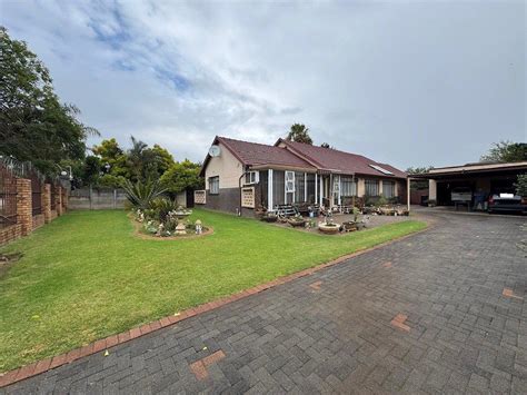 3 Bedroom House For Sale In Kempton Park Ext 4 P24 116986633