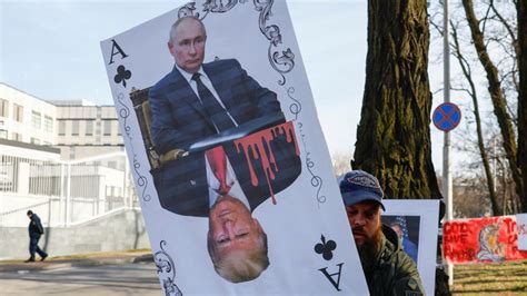 Завершилася розмова Трампа з Путіним тривала близько двох годин