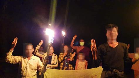 ဖက်ဆစ် စစ်တပ် တော်လှန်ရေး ပြည်ကြီးတံခွန်ဆရာတော် ဦးဆောင်၍ ဆန္ဒပြ › Khit Thit Media