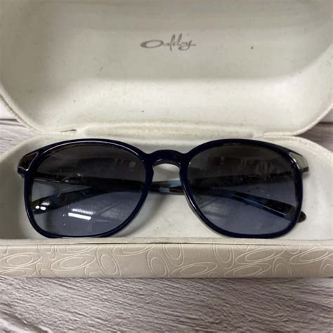 Oakley Womens Sunglasses In Case S